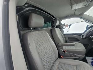 Grey Volkswagen Transporter 2012 in Vilnius, with an engine capacity of 2.00 L and mileage of 278 thousand km for 6999 €, photo 18 on AUTOMOTO.COM.LV