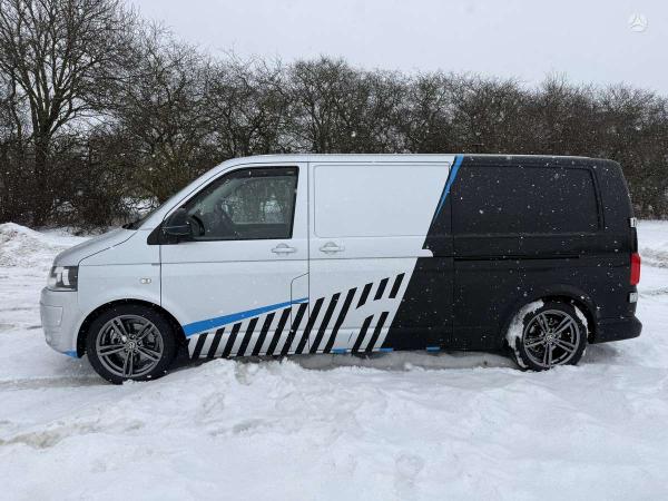 Grey Volkswagen Transporter 2012 in Vilnius, with an engine capacity of 1.97 L and mileage of 245 thousand km for 8850 €, photo 8 on AUTOMOTO.COM.LV