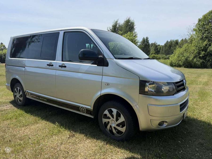 Pelēks Volkswagen Transporter 2012 Šauļi, ar dzinēja tilpumu 1.97 L un nobraukumu 292 tūkst. km par 9900 €, foto 1 vietnē AUTOMOTO.COM.LV