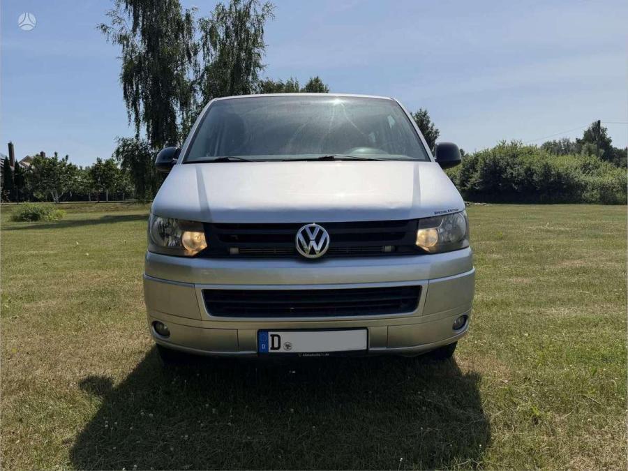 Pelēks Volkswagen Transporter 2012 Šauļi, ar dzinēja tilpumu 1.97 L un nobraukumu 292 tūkst. km par 9900 €, foto 3 vietnē AUTOMOTO.COM.LV