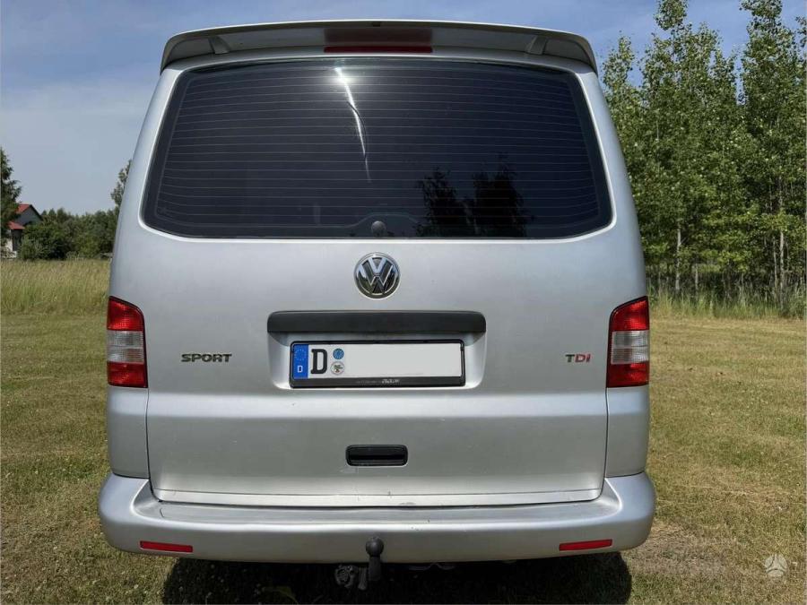 Pelēks Volkswagen Transporter 2012 Šauļi, ar dzinēja tilpumu 1.97 L un nobraukumu 292 tūkst. km par 9900 €, foto 7 vietnē AUTOMOTO.COM.LV