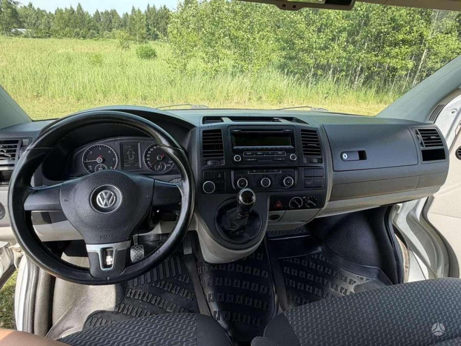 Pelēks Volkswagen Transporter 2012 Šauļi, ar dzinēja tilpumu 1.97 L un nobraukumu 292 tūkst. km par 9900 €, foto 13 vietnē AUTOMOTO.COM.LV