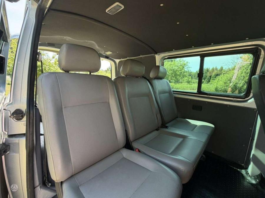 Pelēks Volkswagen Transporter 2012 Šauļi, ar dzinēja tilpumu 1.97 L un nobraukumu 292 tūkst. km par 9900 €, foto 16 vietnē AUTOMOTO.COM.LV