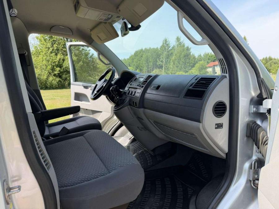 Pelēks Volkswagen Transporter 2012 Šauļi, ar dzinēja tilpumu 1.97 L un nobraukumu 292 tūkst. km par 9900 €, foto 18 vietnē AUTOMOTO.COM.LV