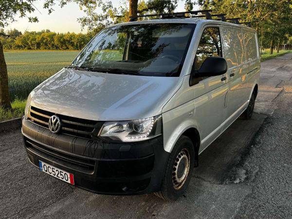 Pelēks Volkswagen Transporter 2012 Panevēža, ar dzinēja tilpumu 2.00 L un nobraukumu 262 tūkst. km par 5600 €, foto 6 vietnē AUTOMOTO.COM.LV