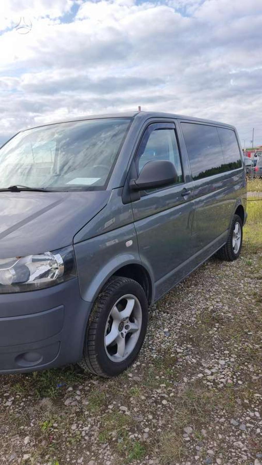 Grey Volkswagen Transporter 2012 in Vilnius, with an engine capacity of 2.00 L and mileage of 41 thousand km for 15400 €, photo 3 on AUTOMOTO.COM.LV