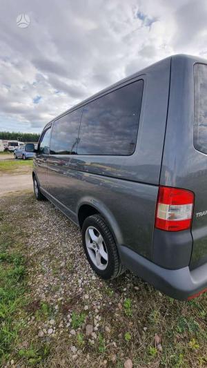 Grey Volkswagen Transporter 2012 in Vilnius, with an engine capacity of 2.00 L and mileage of 41 thousand km for 15400 €, photo 4 on AUTOMOTO.COM.LV