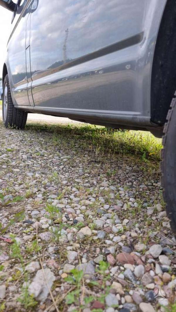 Pelēks Volkswagen Transporter 2012 Viļņa, ar dzinēja tilpumu 2.00 L un nobraukumu 41 tūkst. km par 15400 €, foto 5 vietnē AUTOMOTO.COM.LV