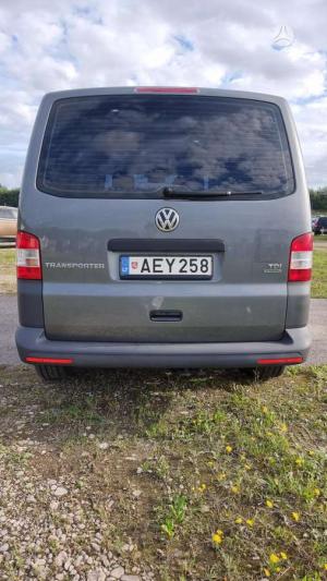 Grey Volkswagen Transporter 2012 in Vilnius, with an engine capacity of 2.00 L and mileage of 41 thousand km for 15400 €, photo 7 on AUTOMOTO.COM.LV