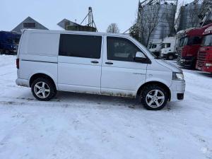 Pelēks Volkswagen Transporter 2013 Pasvalys, ar dzinēja tilpumu 2.00 L un nobraukumu 215 tūkst. km par 9995 €, foto 2 vietnē AUTOMOTO.COM.LV
