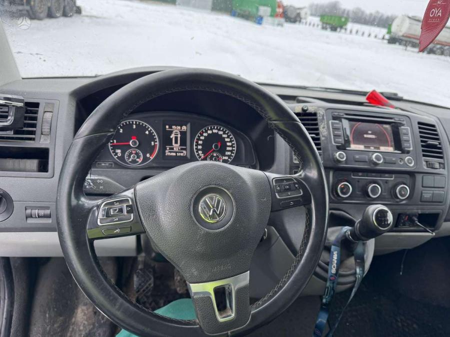 Pelēks Volkswagen Transporter 2013 Pasvalys, ar dzinēja tilpumu 2.00 L un nobraukumu 215 tūkst. km par 9995 €, foto 6 vietnē AUTOMOTO.COM.LV