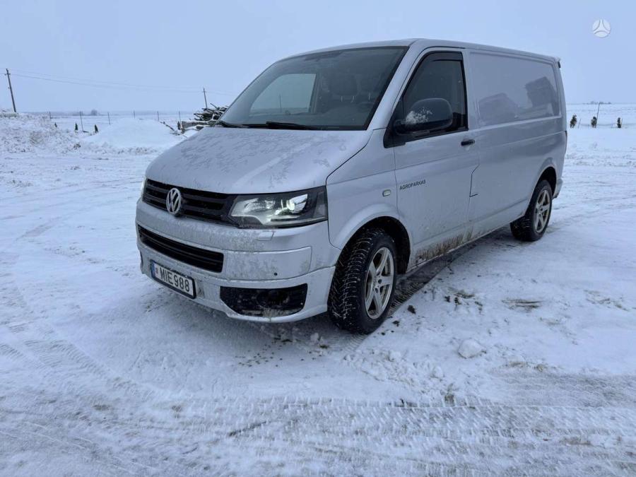 Pelēks Volkswagen Transporter 2013 Pasvalys, ar dzinēja tilpumu 2.00 L un nobraukumu 215 tūkst. km par 9995 €, foto 9 vietnē AUTOMOTO.COM.LV