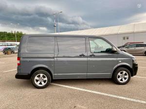 Pelēks Volkswagen Transporter 2013 Viļņa, ar dzinēja tilpumu 1.97 L un nobraukumu 406 tūkst. km par 5800 €, foto 6 vietnē AUTOMOTO.COM.LV