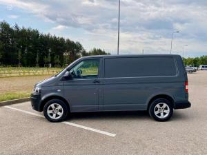 Pelēks Volkswagen Transporter 2013 Viļņa, ar dzinēja tilpumu 1.97 L un nobraukumu 406 tūkst. km par 5800 €, foto 8 vietnē AUTOMOTO.COM.LV