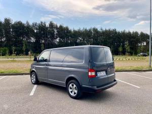 Pelēks Volkswagen Transporter 2013 Viļņa, ar dzinēja tilpumu 1.97 L un nobraukumu 406 tūkst. km par 5800 €, foto 9 vietnē AUTOMOTO.COM.LV