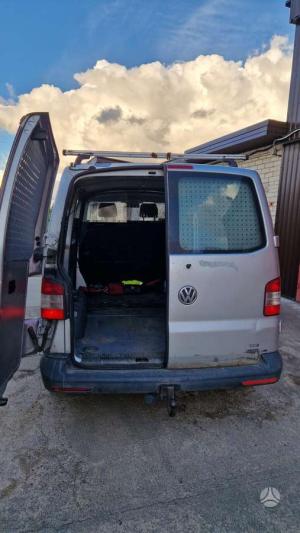 Pelēks Volkswagen Transporter 2013 Skuodas, ar dzinēja tilpumu 1.97 L un nobraukumu 278 tūkst. km par 8600 €, foto 4 vietnē AUTOMOTO.COM.LV