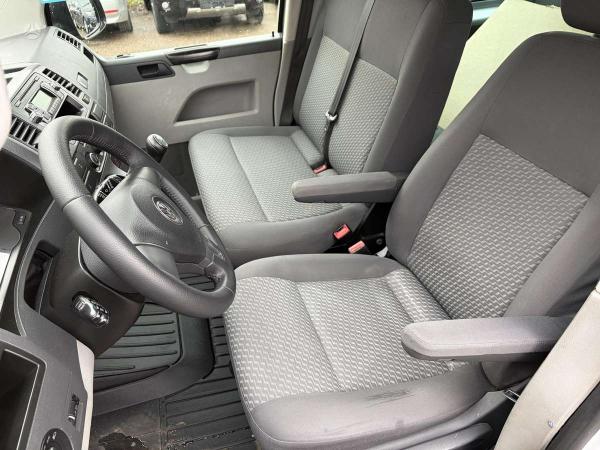 Pelēks Volkswagen Transporter 2014 Jurbarkas, ar dzinēja tilpumu 1.97 L un nobraukumu 320 tūkst. km par 10700 €, foto 11 vietnē AUTOMOTO.COM.LV