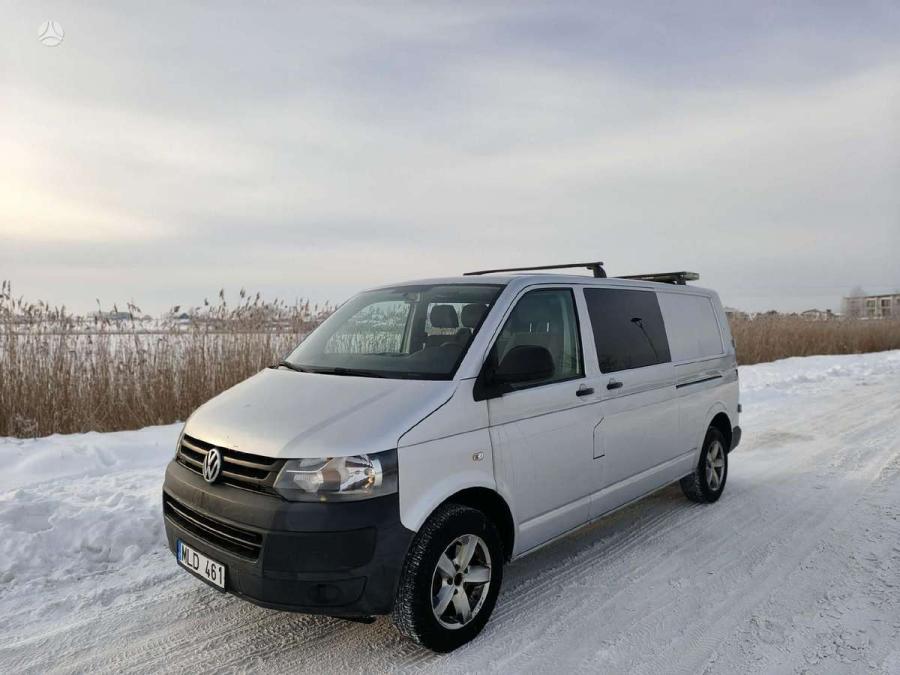 Grey Volkswagen Transporter 2014 in Klaipeda, with an engine capacity of 1.97 L and mileage of 199 thousand km for 4000 €, photo 1 on AUTOMOTO.COM.LV