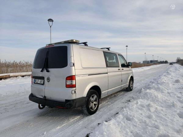 Grey Volkswagen Transporter 2014 in Klaipeda, with an engine capacity of 1.97 L and mileage of 199 thousand km for 4000 €, photo 3 on AUTOMOTO.COM.LV