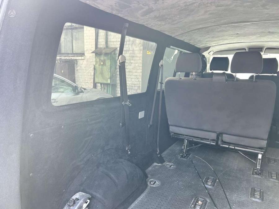 Grey Volkswagen Transporter 2014 in Klaipeda, with an engine capacity of 2.00 L and mileage of 278 thousand km for 13500 €, photo 15 on AUTOMOTO.COM.LV