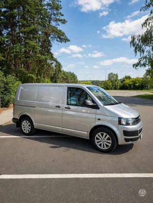 Pelēks Volkswagen Transporter 2014 Kauņa, ar dzinēja tilpumu 2.00 L un nobraukumu 432 tūkst. km par 8500 €, foto 4 vietnē AUTOMOTO.COM.LV