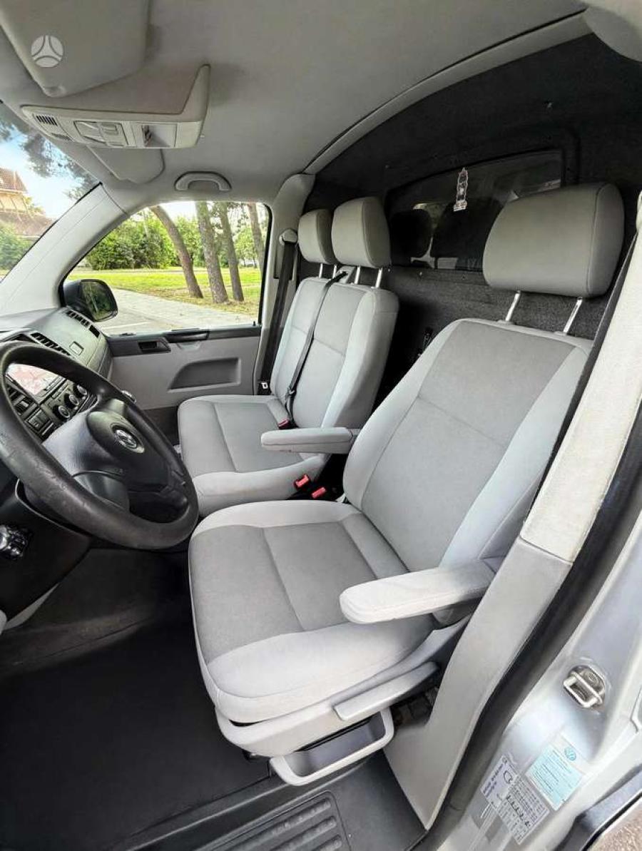 Pelēks Volkswagen Transporter 2014 Kauņa, ar dzinēja tilpumu 2.00 L un nobraukumu 432 tūkst. km par 8500 €, foto 7 vietnē AUTOMOTO.COM.LV