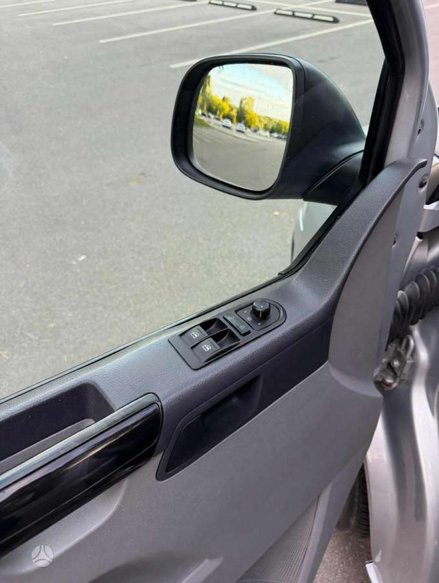 Pelēks Volkswagen Transporter 2014 Kauņa, ar dzinēja tilpumu 2.00 L un nobraukumu 432 tūkst. km par 8500 €, foto 8 vietnē AUTOMOTO.COM.LV