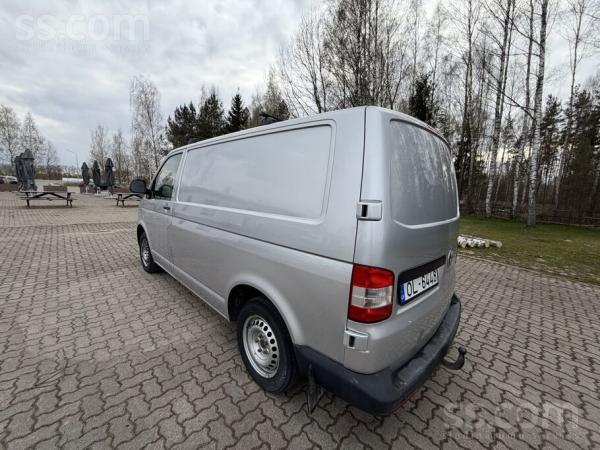 Фольксваген Transporter 2014 в Валмиера на AUTOMOTO.COM.LV Серый Фольксваген Transporter 2014 в Валмиера, объемом двигателя 2.00 л и пробегом 191 тыс. км за 11400 €, фото 6 на AUTOMOTO.COM.LV