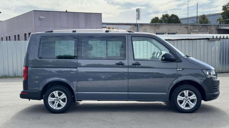 Pelēks Volkswagen Transporter 2015 Telšiai, ar dzinēja tilpumu 1.97 L un nobraukumu 213 tūkst. km par 13800 €, foto 10 vietnē AUTOMOTO.COM.LV