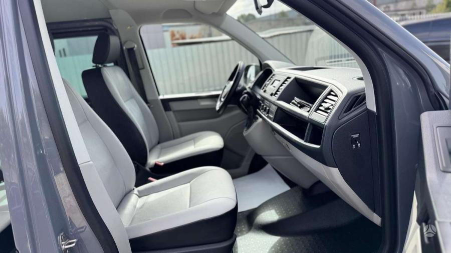 Pelēks Volkswagen Transporter 2015 Telšiai, ar dzinēja tilpumu 1.97 L un nobraukumu 213 tūkst. km par 13800 €, foto 14 vietnē AUTOMOTO.COM.LV
