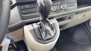 Pelēks Volkswagen Transporter 2015 Telšiai, ar dzinēja tilpumu 1.97 L un nobraukumu 213 tūkst. km par 13800 €, foto 18 vietnē AUTOMOTO.COM.LV