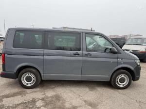 Grey Volkswagen Transporter 2016 in Klaipeda, with an engine capacity of 2.00 L and mileage of 220 thousand km for 14300 €, photo 4 on AUTOMOTO.COM.LV
