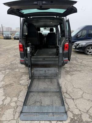 Grey Volkswagen Transporter 2016 in Klaipeda, with an engine capacity of 2.00 L and mileage of 220 thousand km for 14300 €, photo 15 on AUTOMOTO.COM.LV