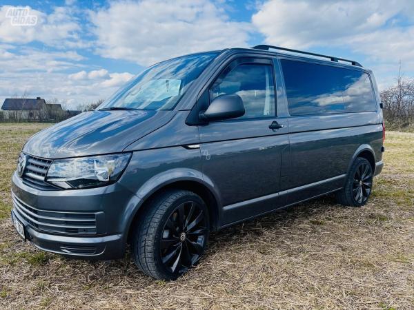 Pelēks Volkswagen Transporter 2016 Šauļi, ar dzinēja tilpumu 2.00 L un nobraukumu 221 tūkst. km par 13700 €, foto 1 vietnē AUTOMOTO.COM.LV