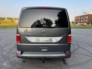 Grey Volkswagen Transporter 2016 in Vilnius, with an engine capacity of 2.00 L and mileage of 140 thousand km for 12950 €, photo 6 on AUTOMOTO.COM.LV