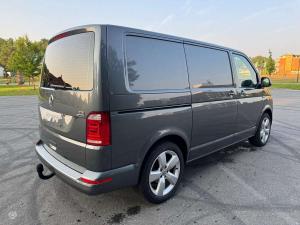 Grey Volkswagen Transporter 2016 in Vilnius, with an engine capacity of 2.00 L and mileage of 140 thousand km for 12950 €, photo 8 on AUTOMOTO.COM.LV