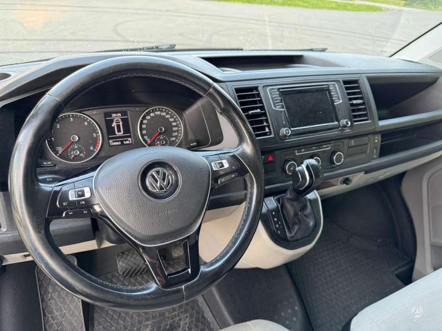 Grey Volkswagen Transporter 2016 in Vilnius, with an engine capacity of 2.00 L and mileage of 140 thousand km for 12950 €, photo 13 on AUTOMOTO.COM.LV