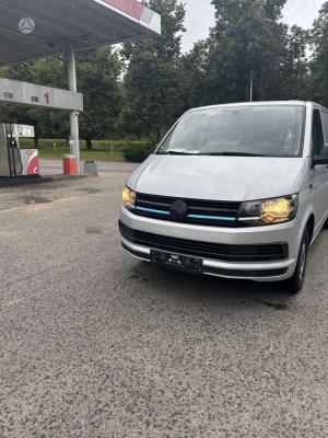 Grey Volkswagen Transporter 2016 in Vilnius, with an engine capacity of 2.00 L and mileage of 162 thousand km for 9075 €, photo  on AUTOMOTO.COM.LV