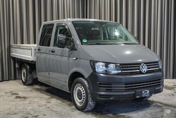Grey Volkswagen Transporter 2017 in Marijampole, with an engine capacity of 1.97 L and mileage of 186 thousand km for 15450 €, photo 1 on AUTOMOTO.COM.LV