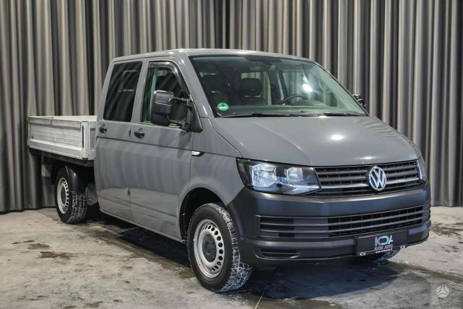 Grey Volkswagen Transporter 2017 in Marijampole, with an engine capacity of 1.97 L and mileage of 186 thousand km for 15450 €, photo 1 on AUTOMOTO.COM.LV