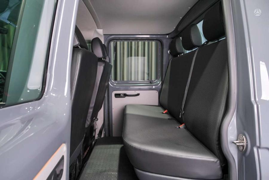 Pelēks Volkswagen Transporter 2017 Marijampole, ar dzinēja tilpumu 1.97 L un nobraukumu 186 tūkst. km par 15450 €, foto 20 vietnē AUTOMOTO.COM.LV