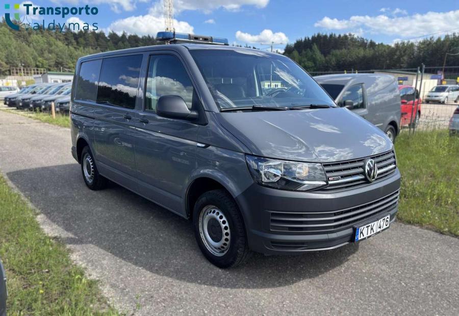 Grey Volkswagen Transporter 2018 in Vilnius, with an engine capacity of 1.97 L and mileage of 159 thousand km for 15900 €, photo 4 on AUTOMOTO.COM.LV
