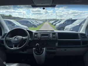 Grey Volkswagen Transporter 2018 in Vilnius, with an engine capacity of 1.97 L and mileage of 159 thousand km for 15900 €, photo 9 on AUTOMOTO.COM.LV