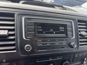 Grey Volkswagen Transporter 2018 in Vilnius, with an engine capacity of 1.97 L and mileage of 159 thousand km for 15900 €, photo 12 on AUTOMOTO.COM.LV