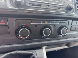 Grey Volkswagen Transporter 2018 in Vilnius, with an engine capacity of 1.97 L and mileage of 159 thousand km for 15900 €, photo 13 on AUTOMOTO.COM.LV