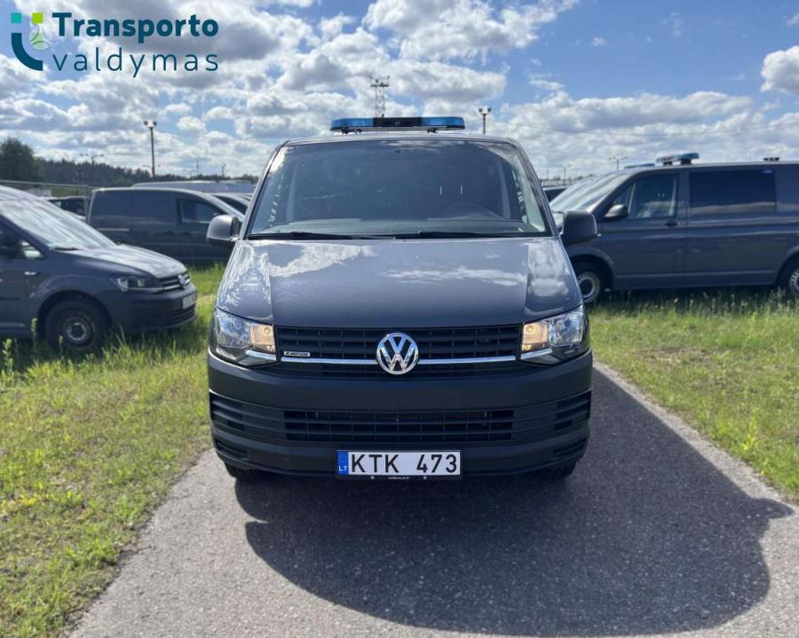 Pelēks Volkswagen Transporter 2018 Viļņa, ar dzinēja tilpumu 1.97 L un nobraukumu 145 tūkst. km par 15900 €, foto 3 vietnē AUTOMOTO.COM.LV