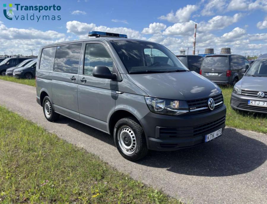 Pelēks Volkswagen Transporter 2018 Viļņa, ar dzinēja tilpumu 1.97 L un nobraukumu 145 tūkst. km par 15900 €, foto 4 vietnē AUTOMOTO.COM.LV