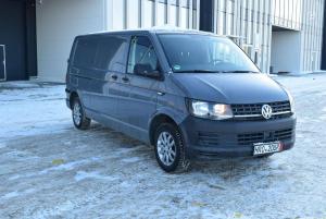Grey Volkswagen Transporter 2019 in Vilnius, with an engine capacity of 1.97 L and mileage of 592 thousand km for 10700 €, photo 3 on AUTOMOTO.COM.LV