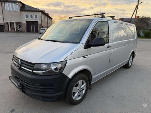 Pelēks Volkswagen Transporter 2019 Skaudvilė, ar dzinēja tilpumu 1.97 L un nobraukumu 310 tūkst. km par 10900 €, foto 3 vietnē AUTOMOTO.COM.LV