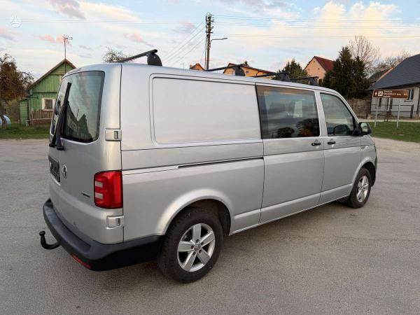 Pelēks Volkswagen Transporter 2019 Skaudvilė, ar dzinēja tilpumu 1.97 L un nobraukumu 310 tūkst. km par 10900 €, foto 5 vietnē AUTOMOTO.COM.LV